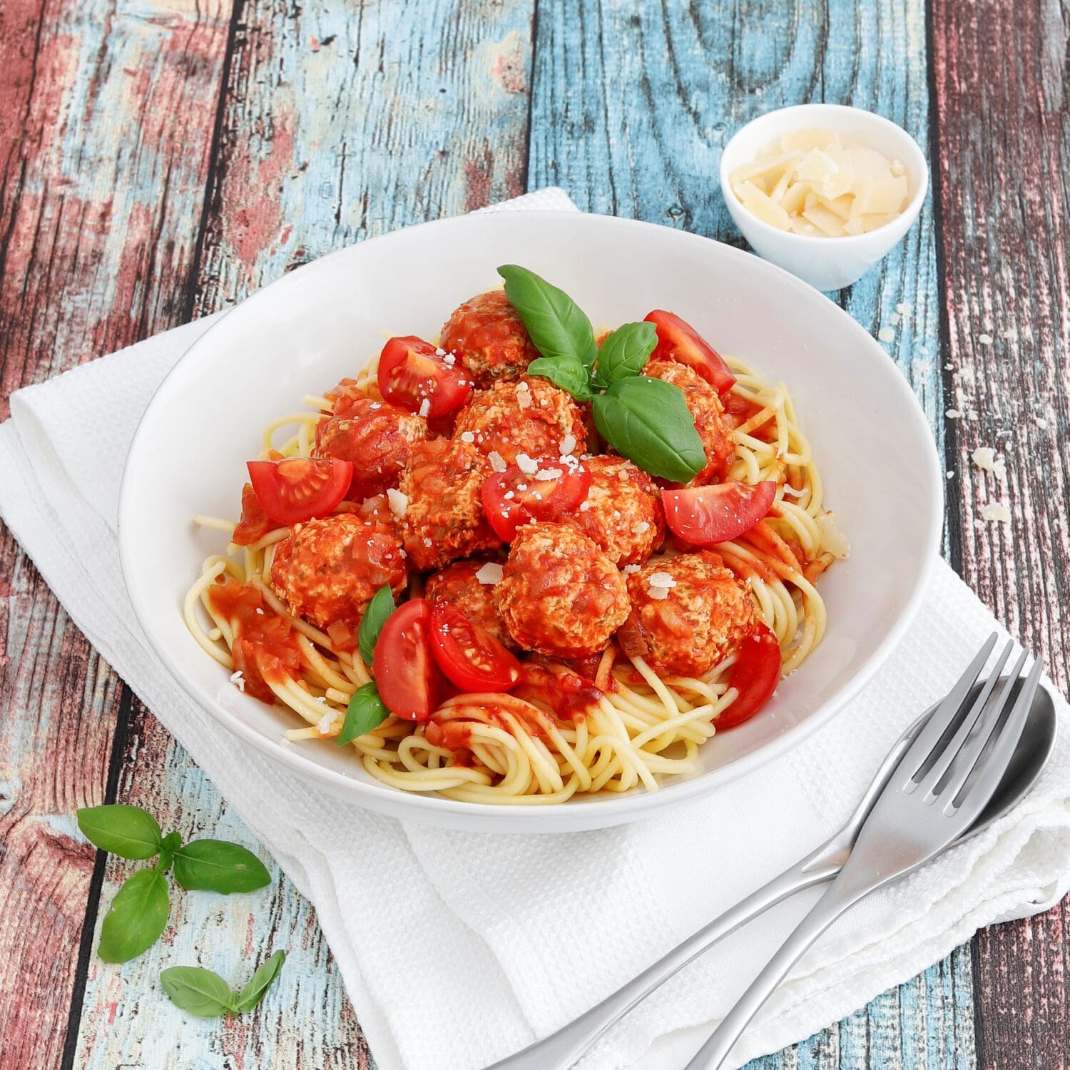 Chicken Meat Ball Pasta - We love Geflügel